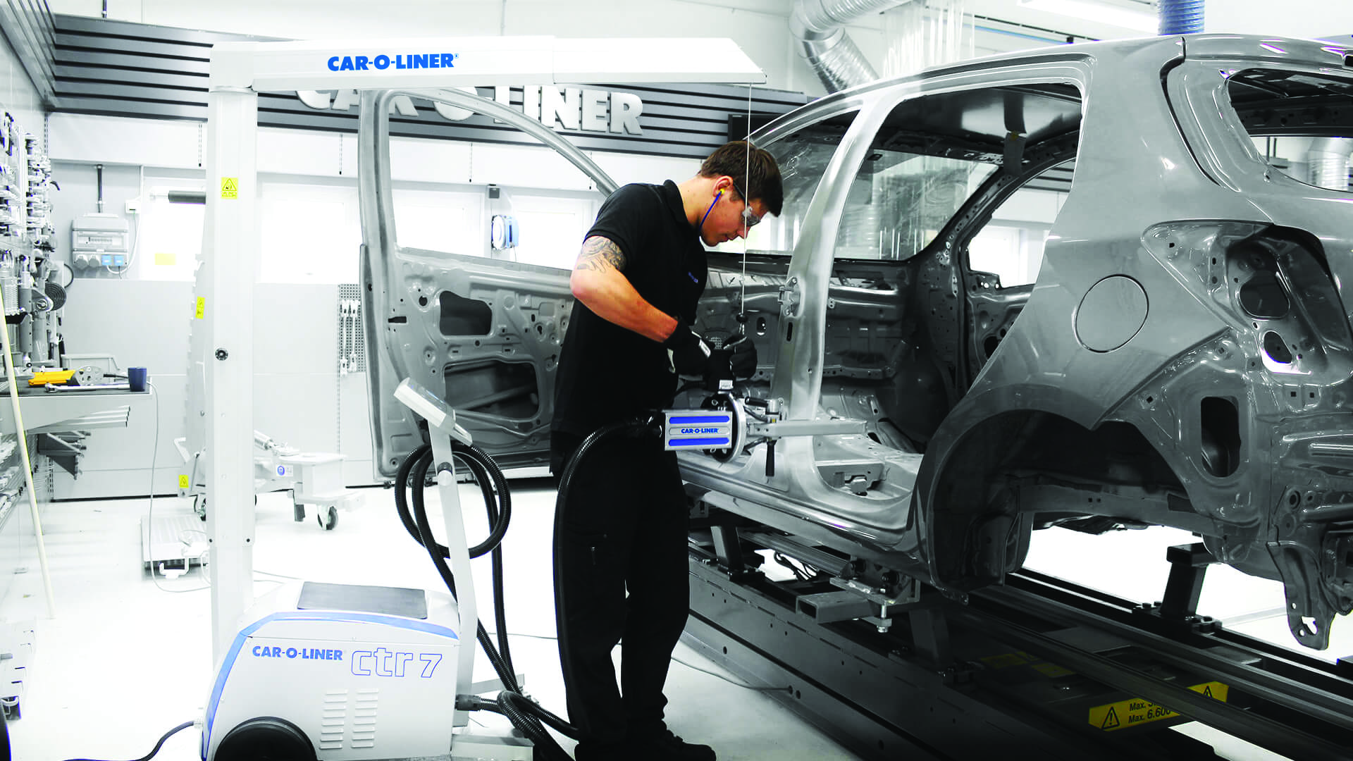 Skills/Compétences Canada’s Collision Repair Program (SCCRP) and Car-o ...