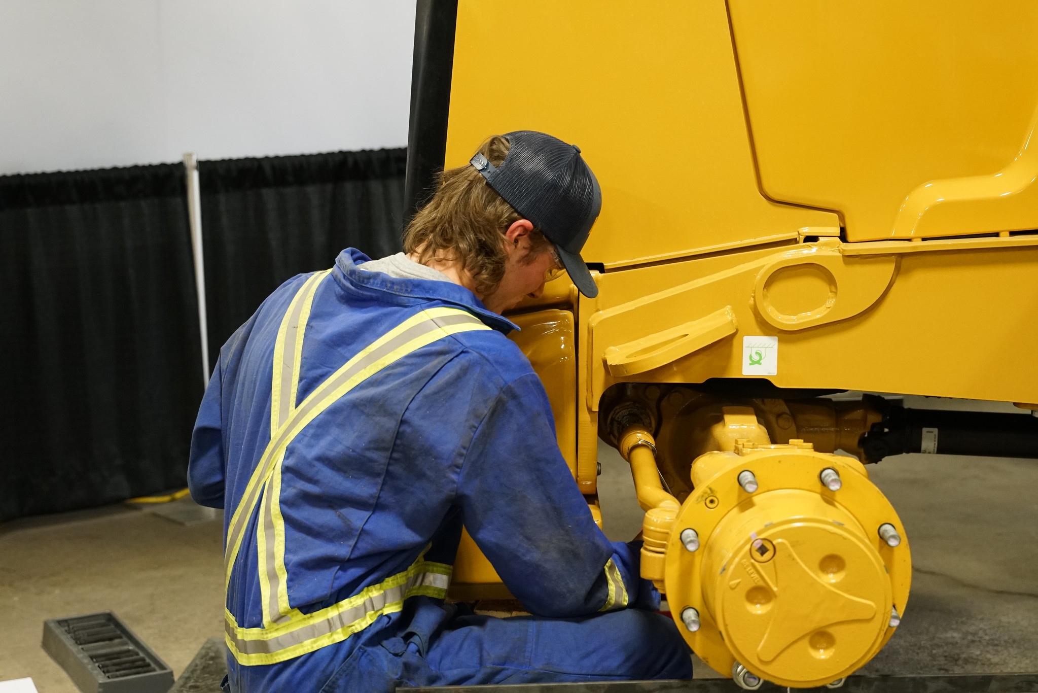 Finning CAT recognizes all Heavy Vehicle Technology Competitors at the ...